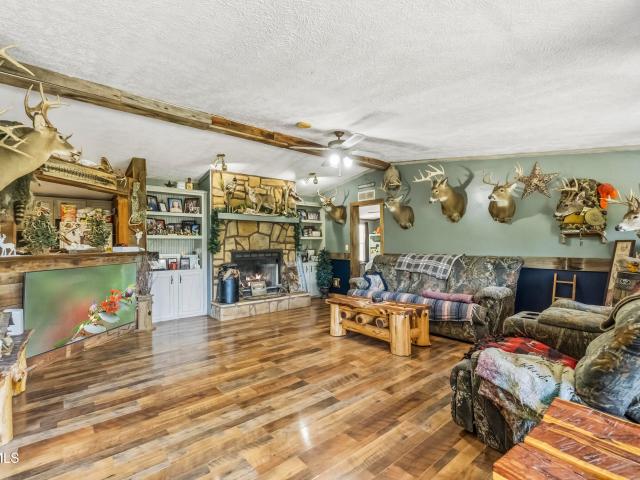 1475 Davis Valley Road