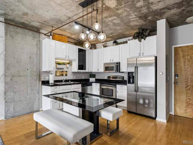 1475 Delgany Street # 605