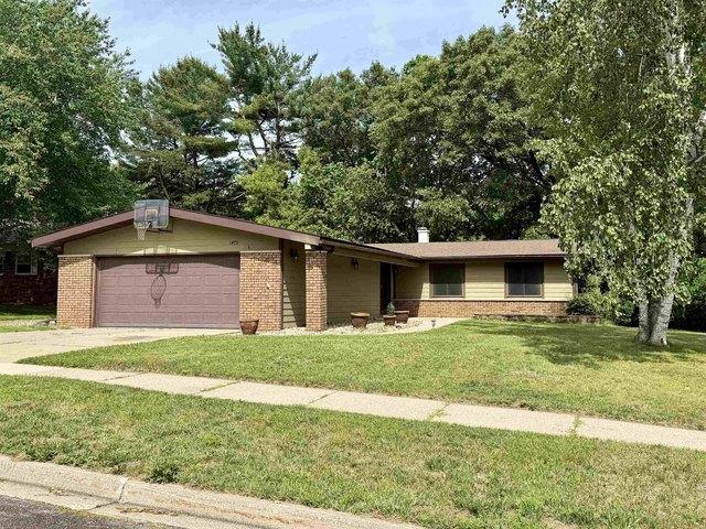 1475 Pineview Dr, Reedsburg, WI 53959