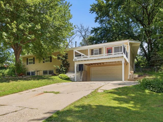 1475 Valley Drive