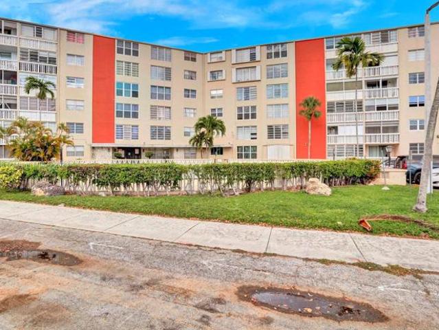 1475 125 Ter NE #402A, North Miami, FL 33161