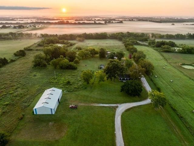 14769 NE State Route Hwy E, Adrian, MO 64720