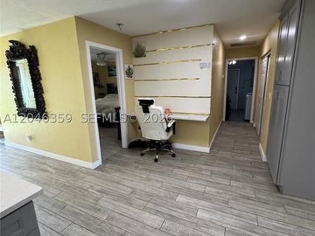 1476 N Mangonia Dr, West Palm Beach, FL 33401