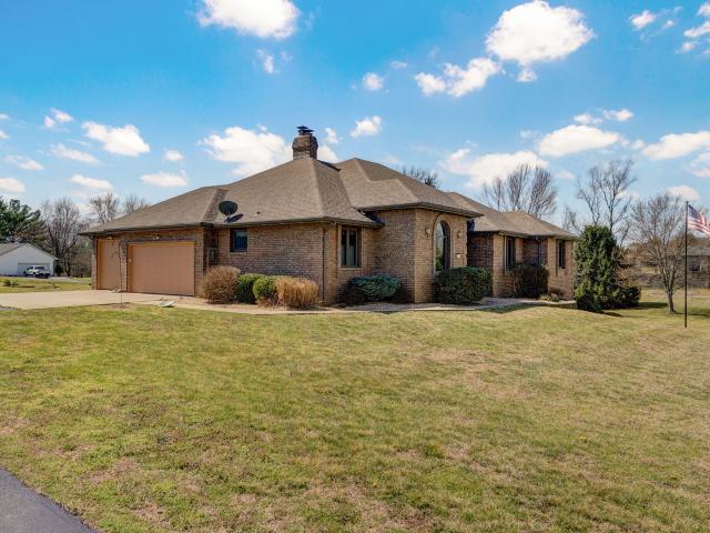 1476 E Peartree Drive