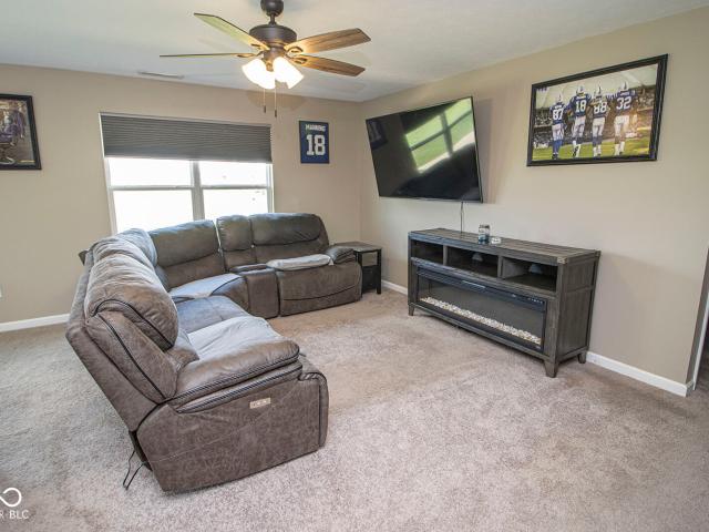 1476 Paper Birch Drive
