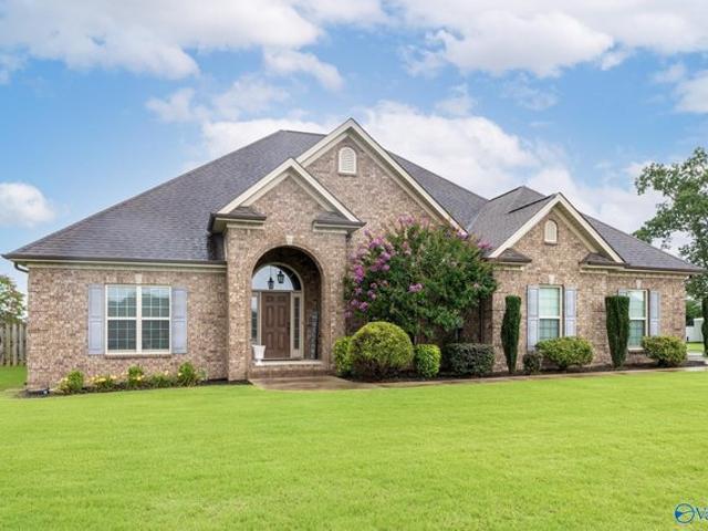 14772 Wildwood Dr, Athens, AL 35613