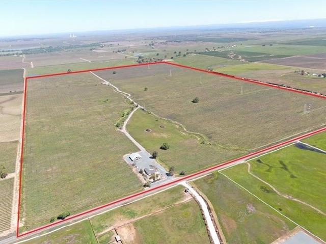 14777 Liberty Rd, Galt, CA 95632