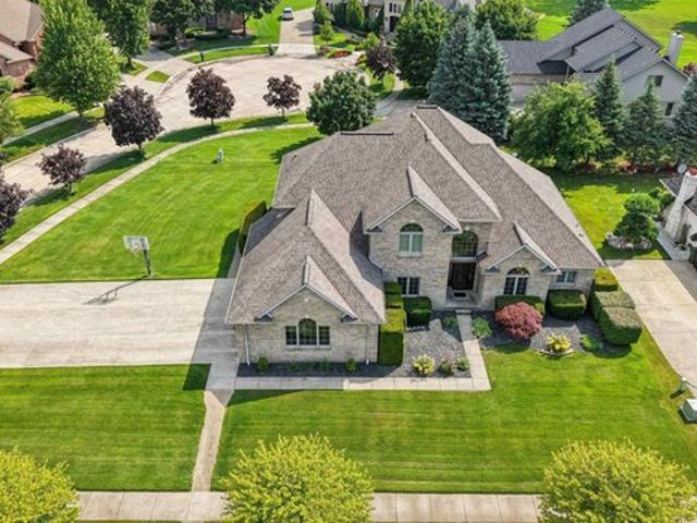 14777 Sparrow Dr, Shelby Township, MI 48315