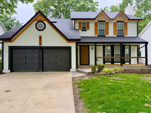{14776} Fully Remodeled Two Story + Finished Basement + Fenced Yard
