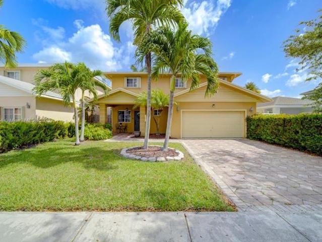 14789 142nd St SW, Miami, FL 33196