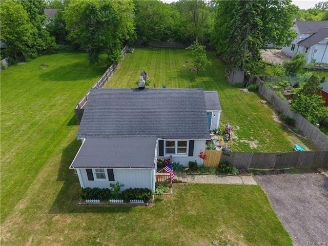 1478 Vinewood St, Auburn Hills, MI 48326