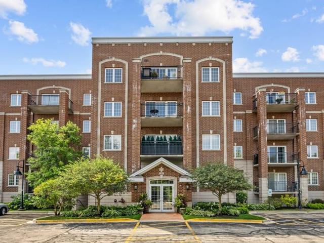 1479 N Milwaukee Ave Apt 307, Libertyville, IL 60048