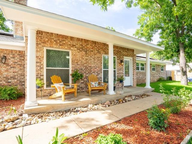 1479 Lockwood St, Stephenville, TX 76401