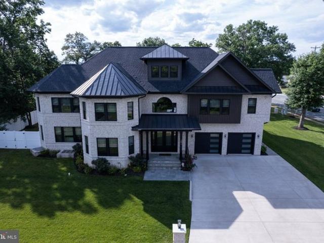 14700 Cranoke St, Centreville, VA 20120