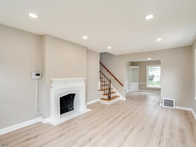 14702 Caldwell Avenue