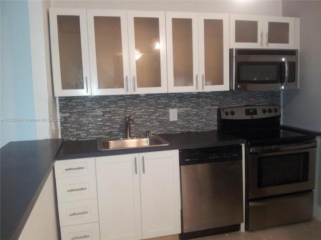 1470 NE 123rd St, Unit A204, North Miami, FL 33161 | MLS #A11752