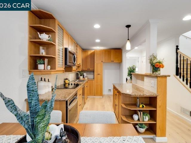 1470 Creekside Dr 18