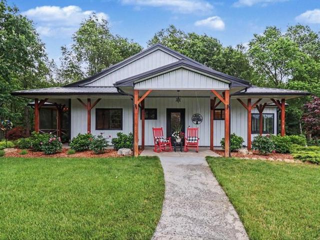 1470 W Adams Rd, Pentwater, MI 49449
