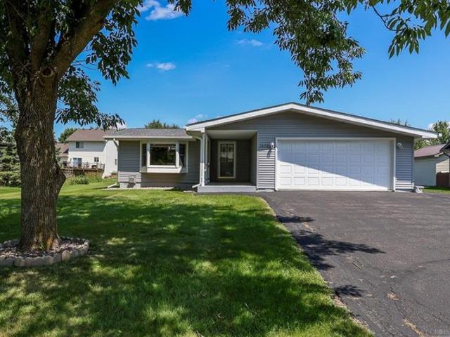 1470 5th Ave, Baldwin, WI 54002