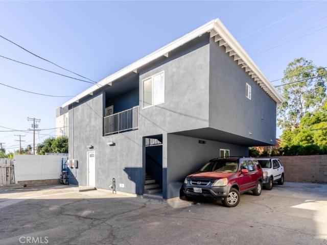 14713 Sylvan St, Van Nuys, CA 91411 | MLS #SR26027 | Compass