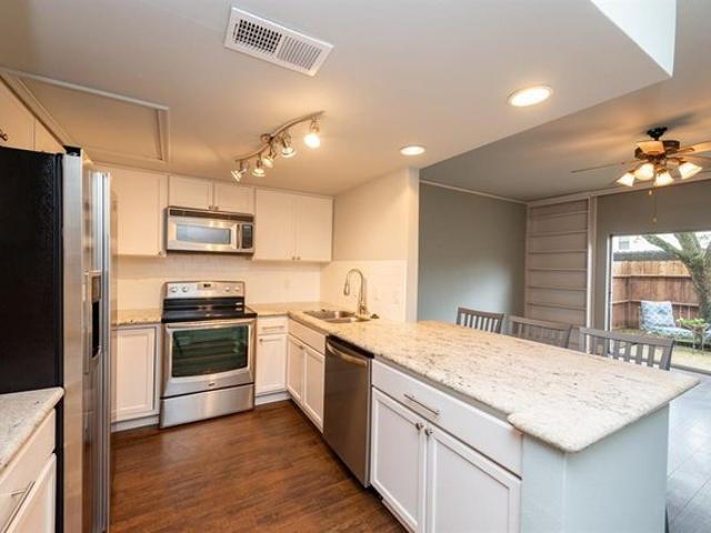14711 Barryknoll Ln Apt 35, Houston, TX 77079