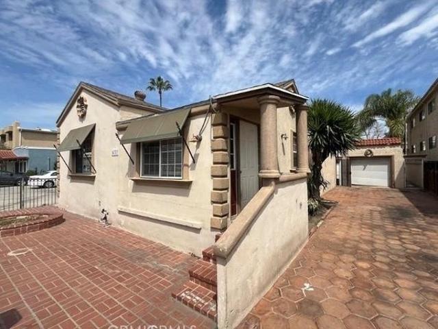 14717 Victory Blvd, Van Nuys, CA 91411