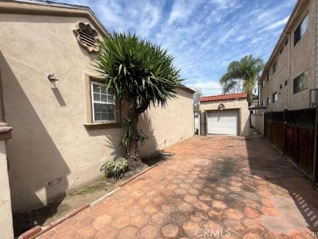 14717 Victory Boulevard