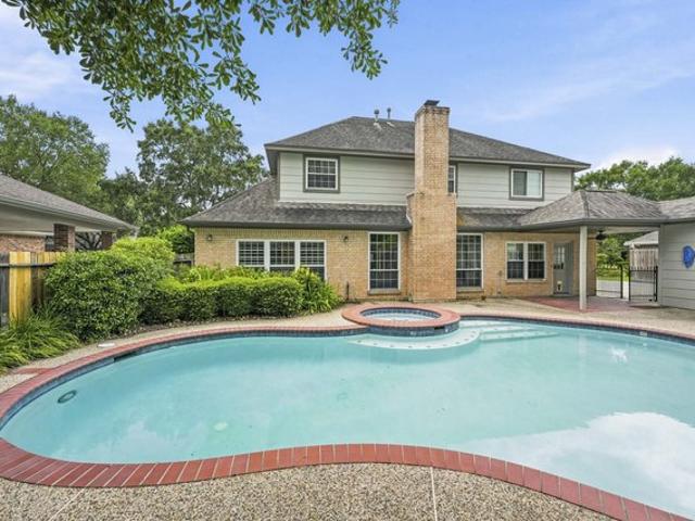 14714 Sandy Creek Dr, Houston, TX 77070