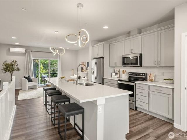 14715 Admiralty Way Apt A5, Lynnwood, WA 98087
