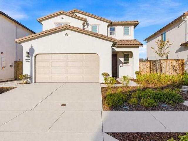 1471 Gwinnett St, Lincoln, CA 95648