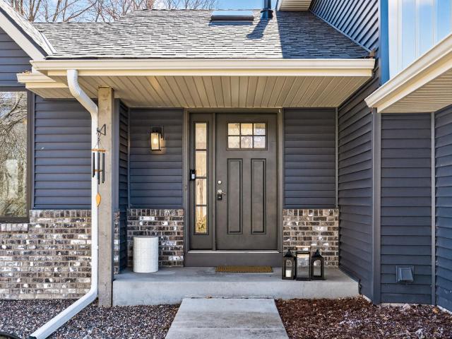 1471 th Ave N, Plymouth, MN 55446 | MLS #7050 | Compass