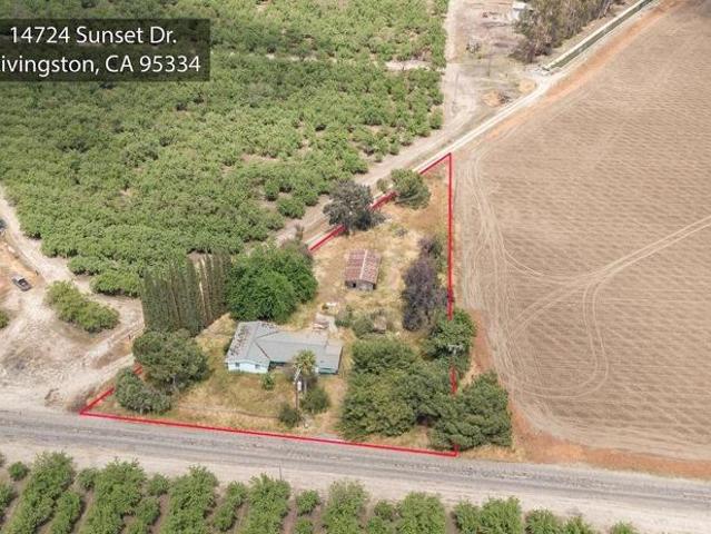 14724 Sunset Dr, Livingston, CA 95334