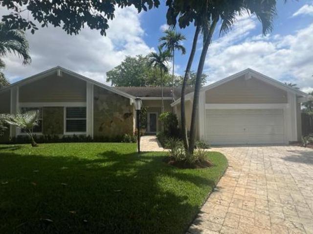 14725 SW 53rd Terrace, Miami, FL 33185
