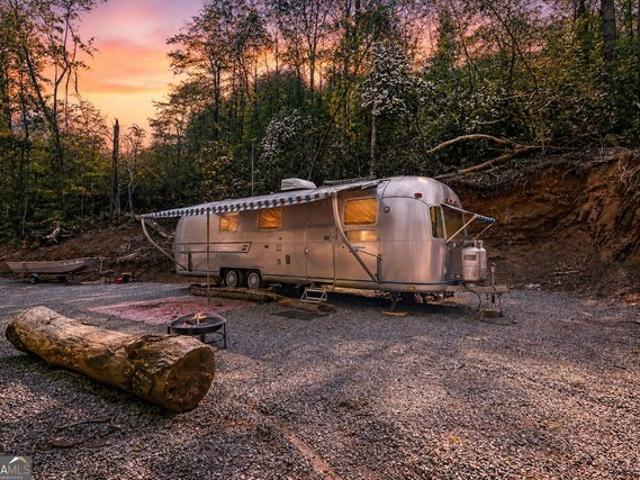 1472 Nugget Ln, Ellijay, GA 30540