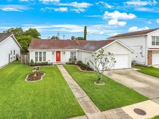 1472 Alison St, Gretna, LA 70056