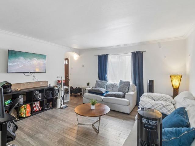 1472 Iris Avenue 2