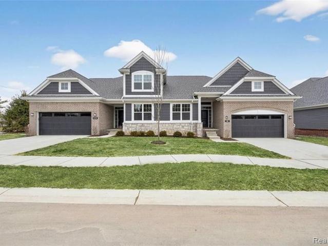1472 Turner Dr Unit 4, Commerce Township, MI 48390
