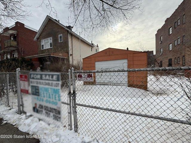 1472 67th St, Brooklyn, NY 11219