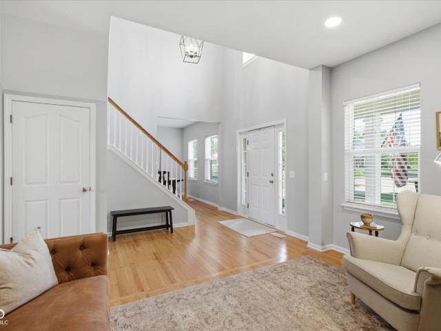 1473 Esprit Drive