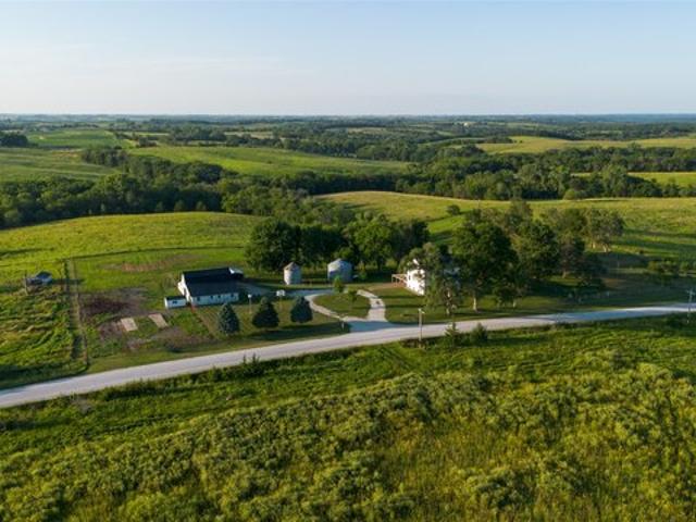 1473 th St, Winterset, IA 50273
