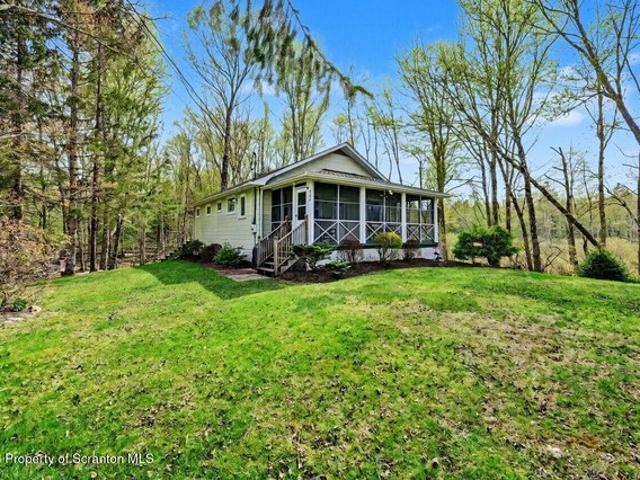 147 3rd St, Gouldsboro, PA 18424