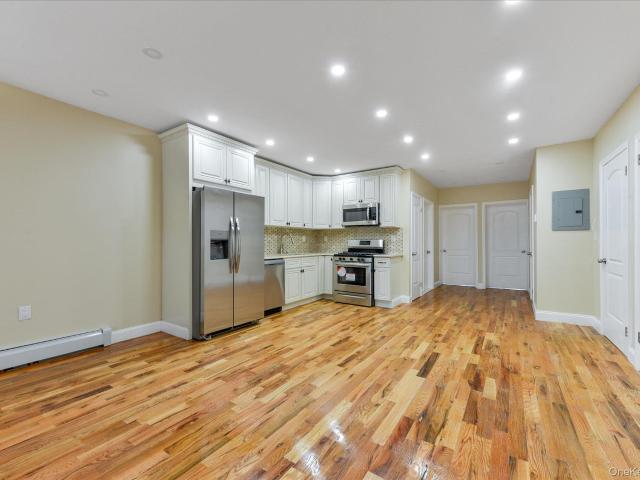 147 1 th Road