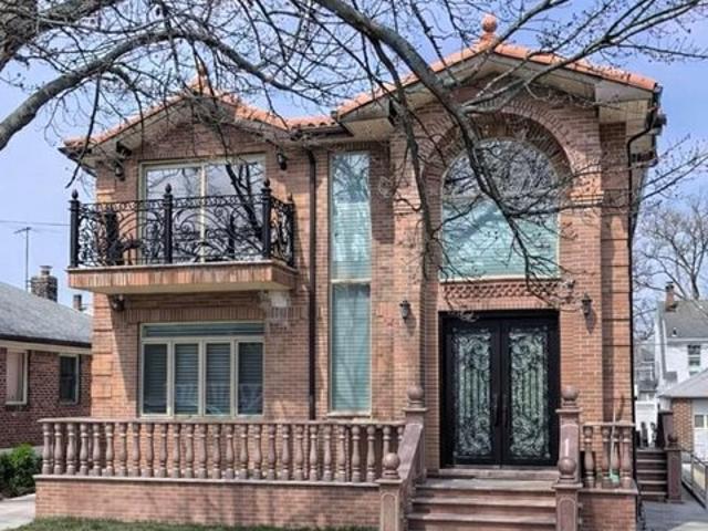 147 2 th Ave, Whitestone, NY 11357