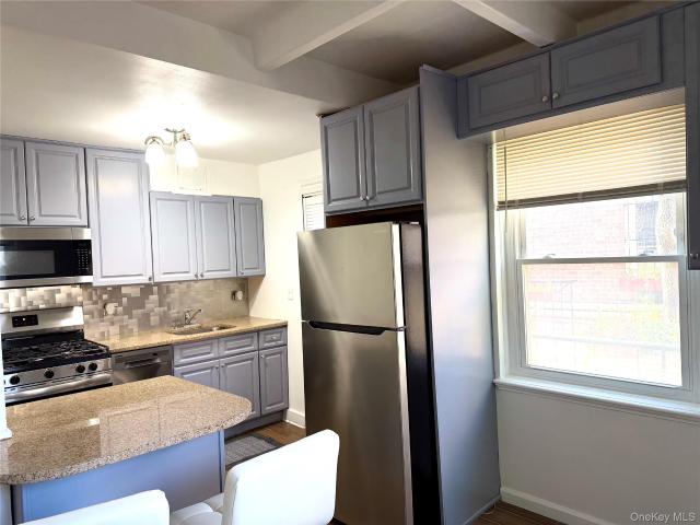 147 53 Grand Central Parkway 1