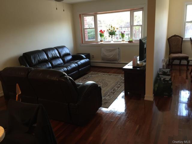 147 60 Grand Central Parkway