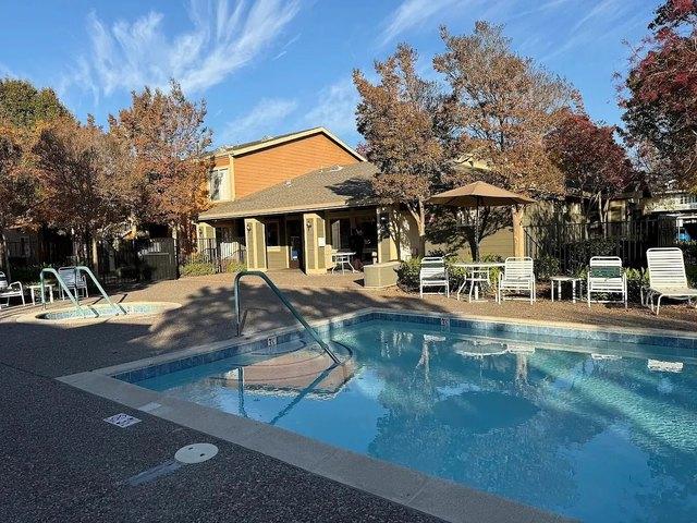 147 Colgan Ave, Santa Rosa, CA 95404