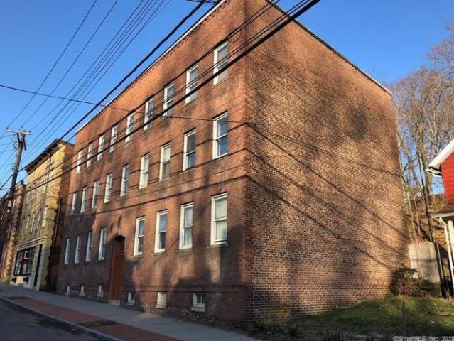 147 Center St #1 Shelton, CT 06484