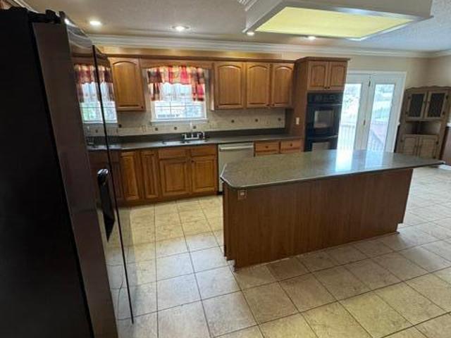 147 Charlton Court