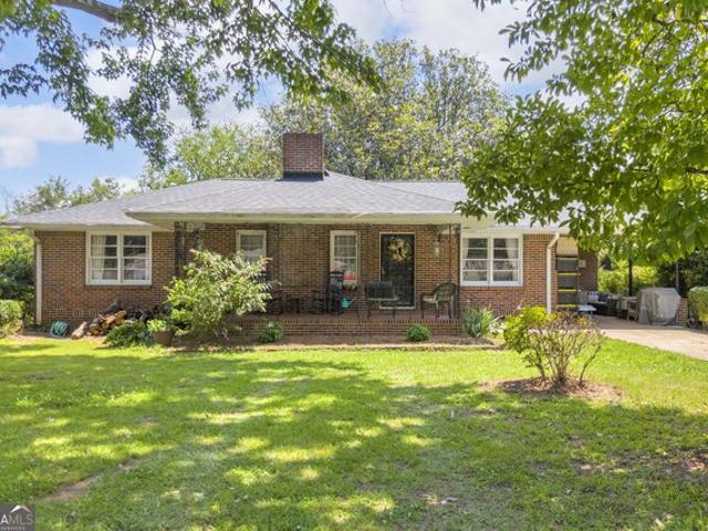 147 Clifford St, Loganville, GA 30052