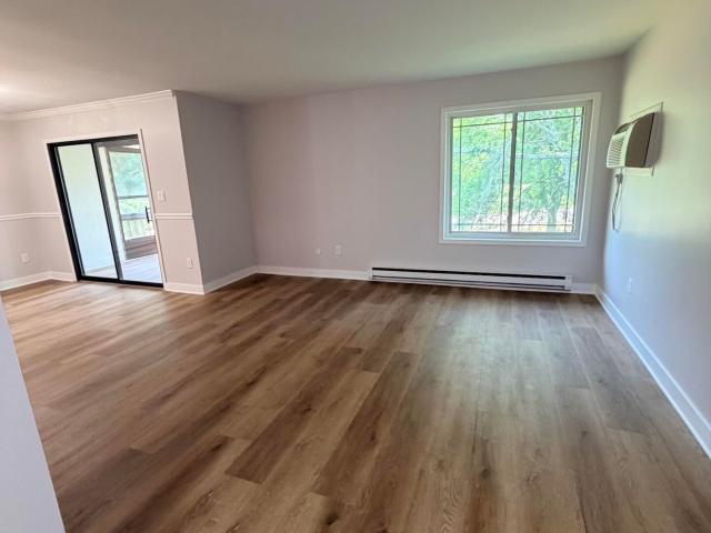 147 Amberly Drive Unit H
